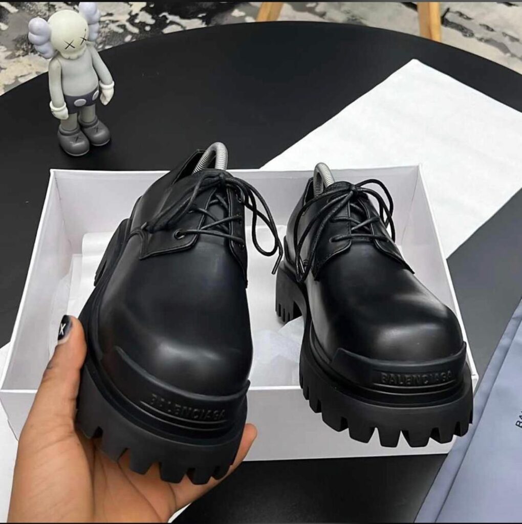 Original Balenciaga Chunky Shoe CNP - Quality Meets Convenience